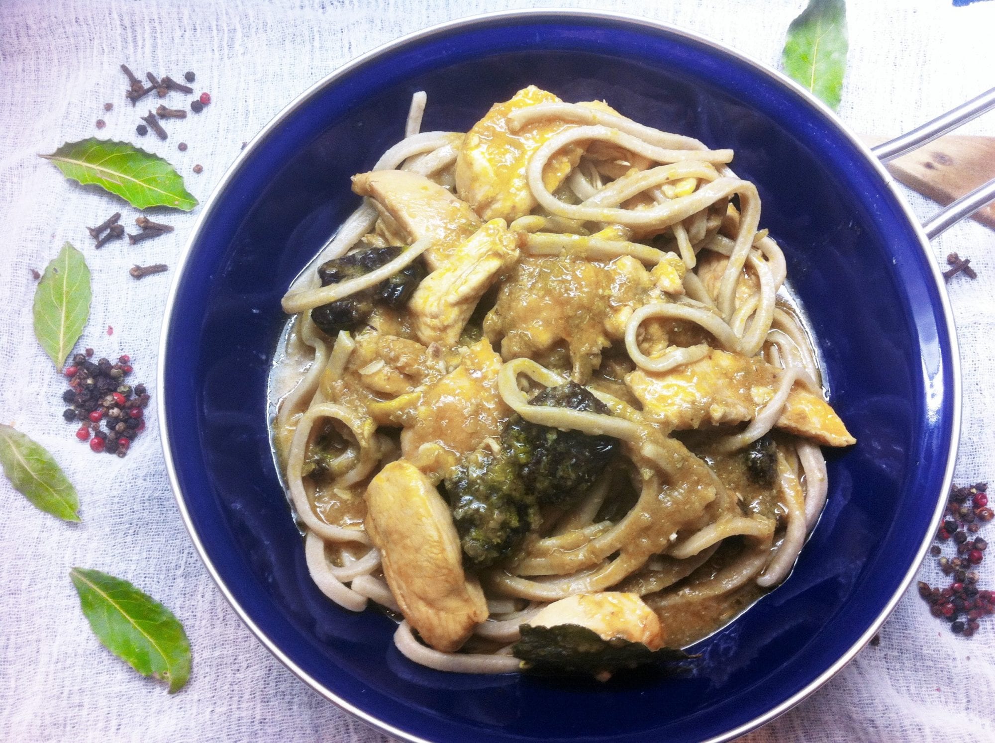 Pileći tingul s domaćom tjesteninom | Mama, ja sam gladan