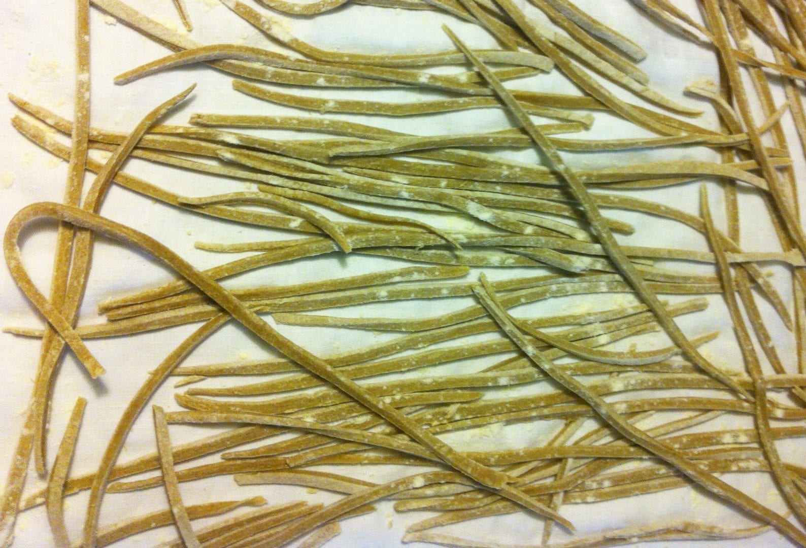 Pileći tingul s domaćom tjesteninom | Mama, ja sam gladan