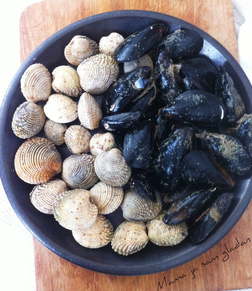 Školjke u šalši s rezancima | Mama, ja sam gladan