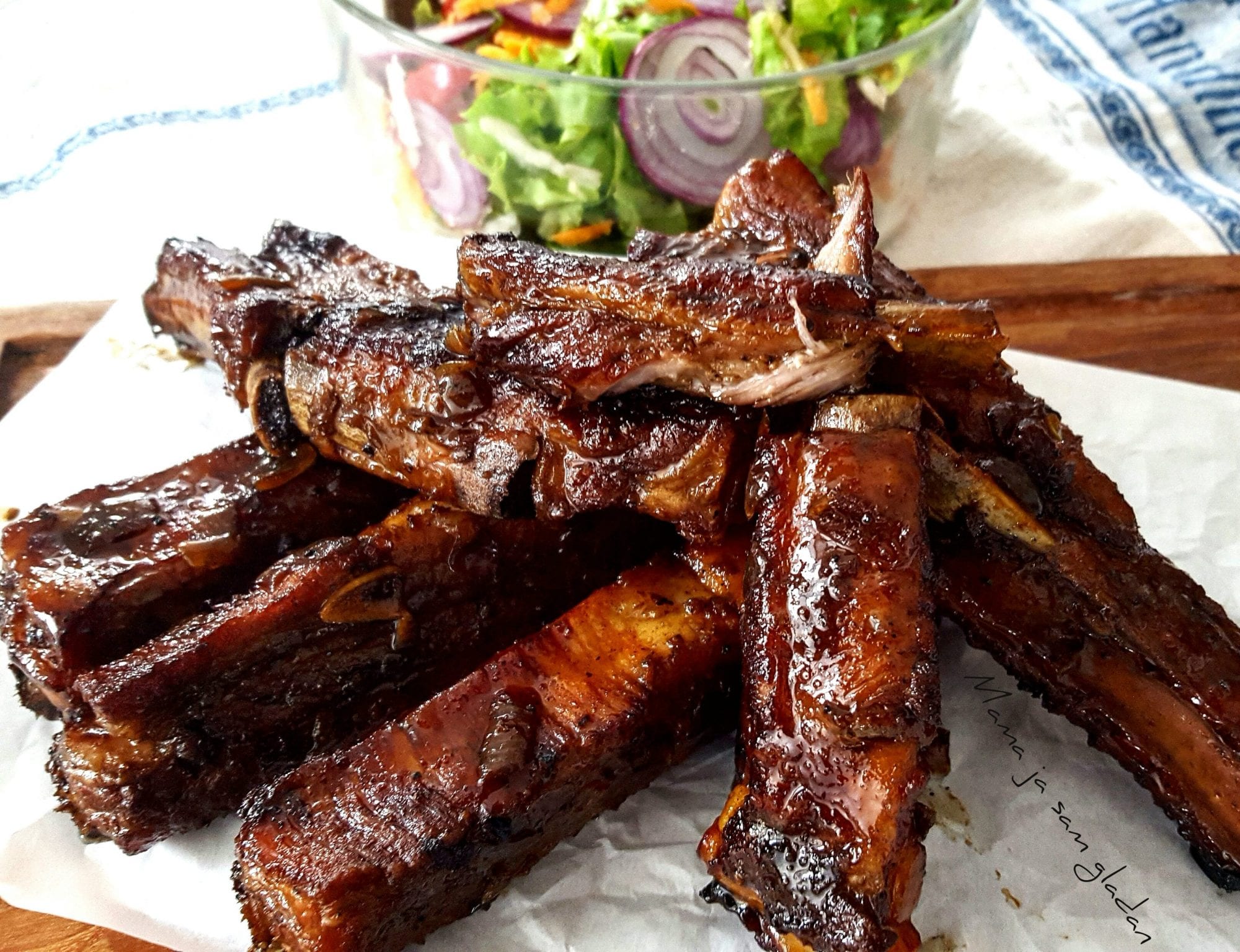 Ljepljiva svinjska rebarca | Mama, ja sam gladan