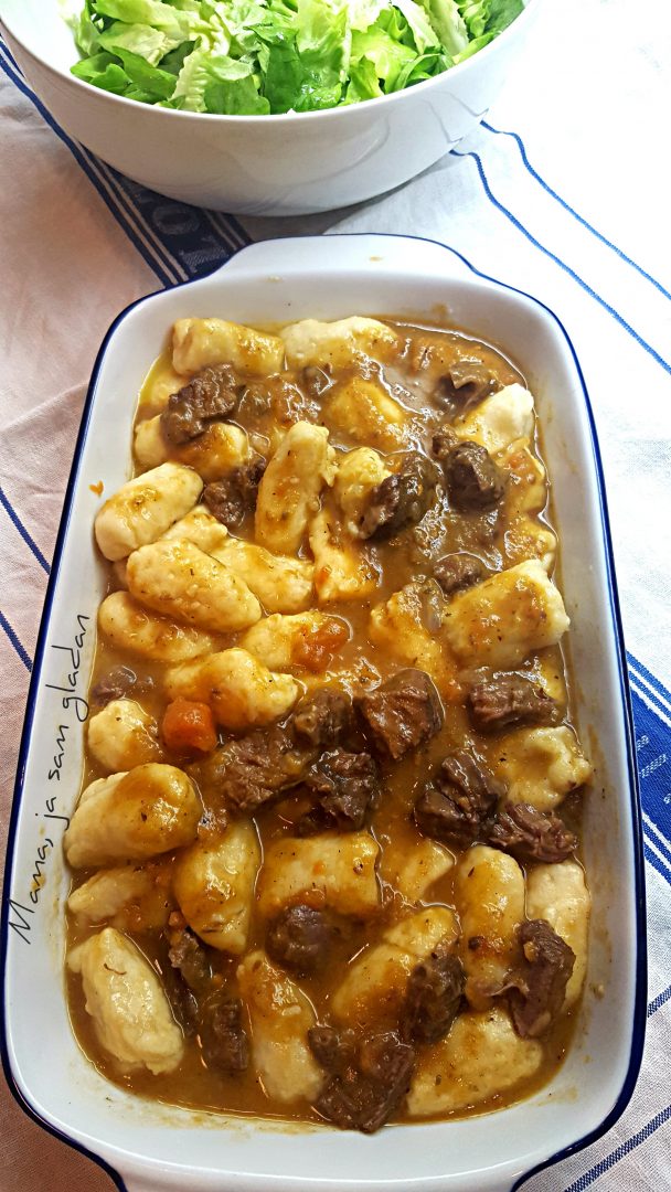 Juneća koljenica u šugu s njokima | Mama, ja sam gladan